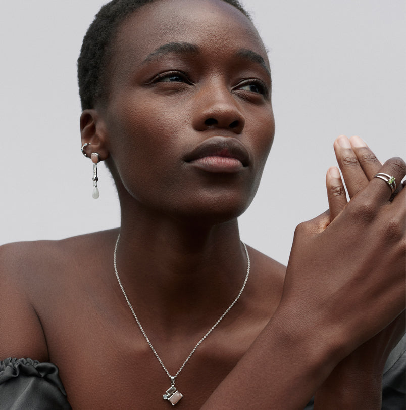 feminine Stärke - Mondstein – Carolin Stone Jewellery